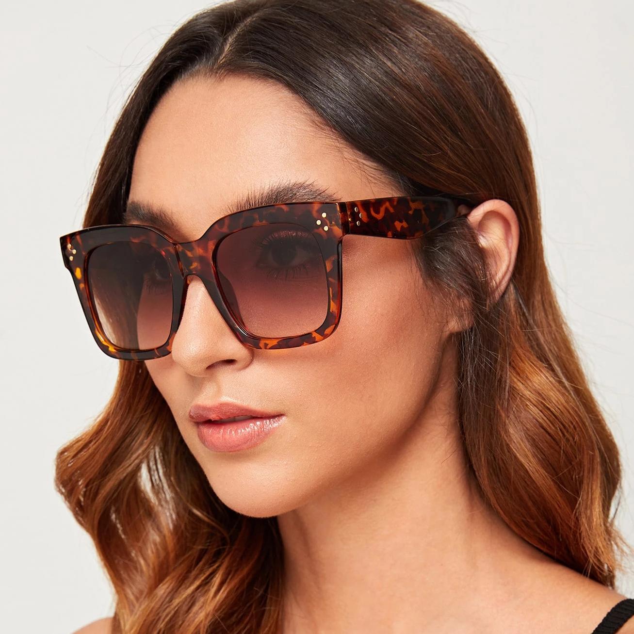 Pheobe Buffay Leopard Eyewear For Men And Women-Unique and Classy ...